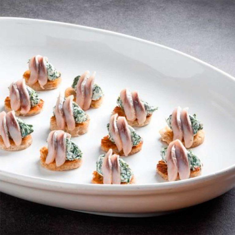 Lakserøget sild med spinatcreme - Tenax